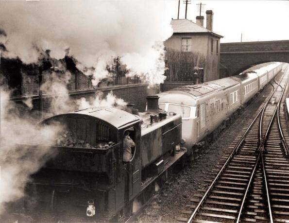 Unusual workings of the Midland Blue Pullman sets - UK Prototype ...